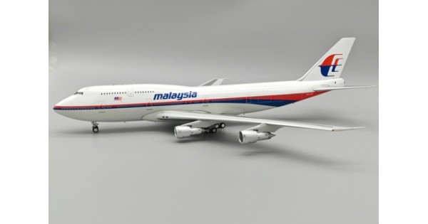 IF743MH1024 - 1/200 MALAYSIA AIRLINES BOEING 747-3H6M 9M-MHK WITH STAND