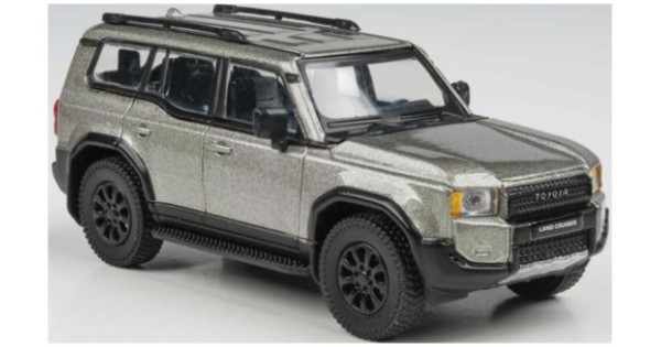 PAR65746 - 1/64 TOYOTA LAND CRUISER 250 METEOR SILVER 2024 (RHD)